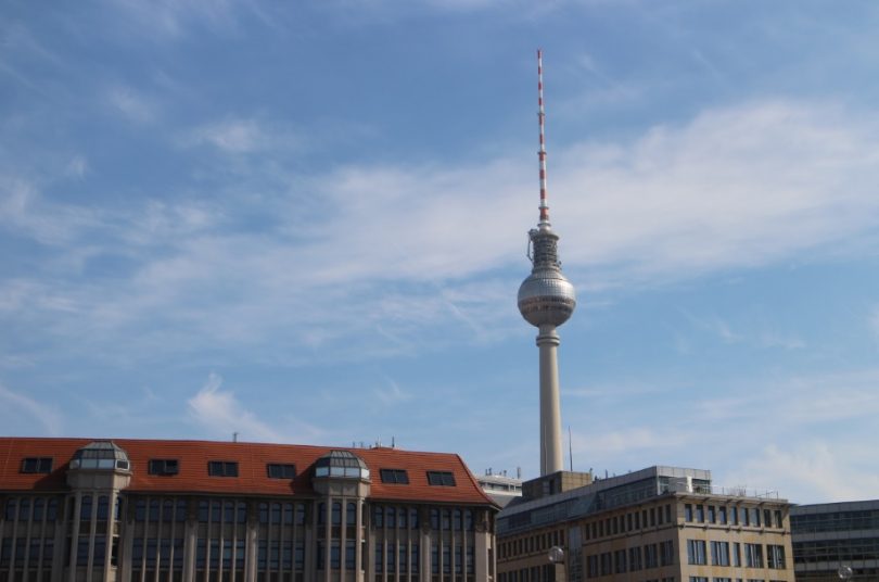 Fernsehturm met uitzichtpunt, restaurant en bar